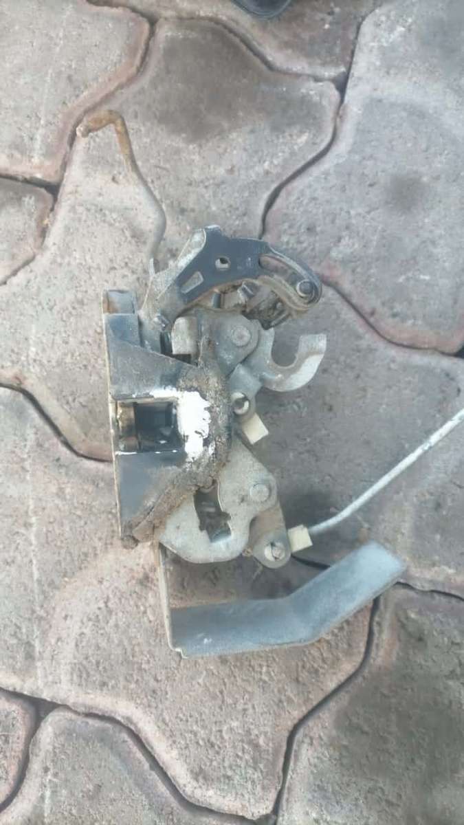 Door Locks - Toyota Tazz rear door lock for sale in Saldanha (ID:622138237)