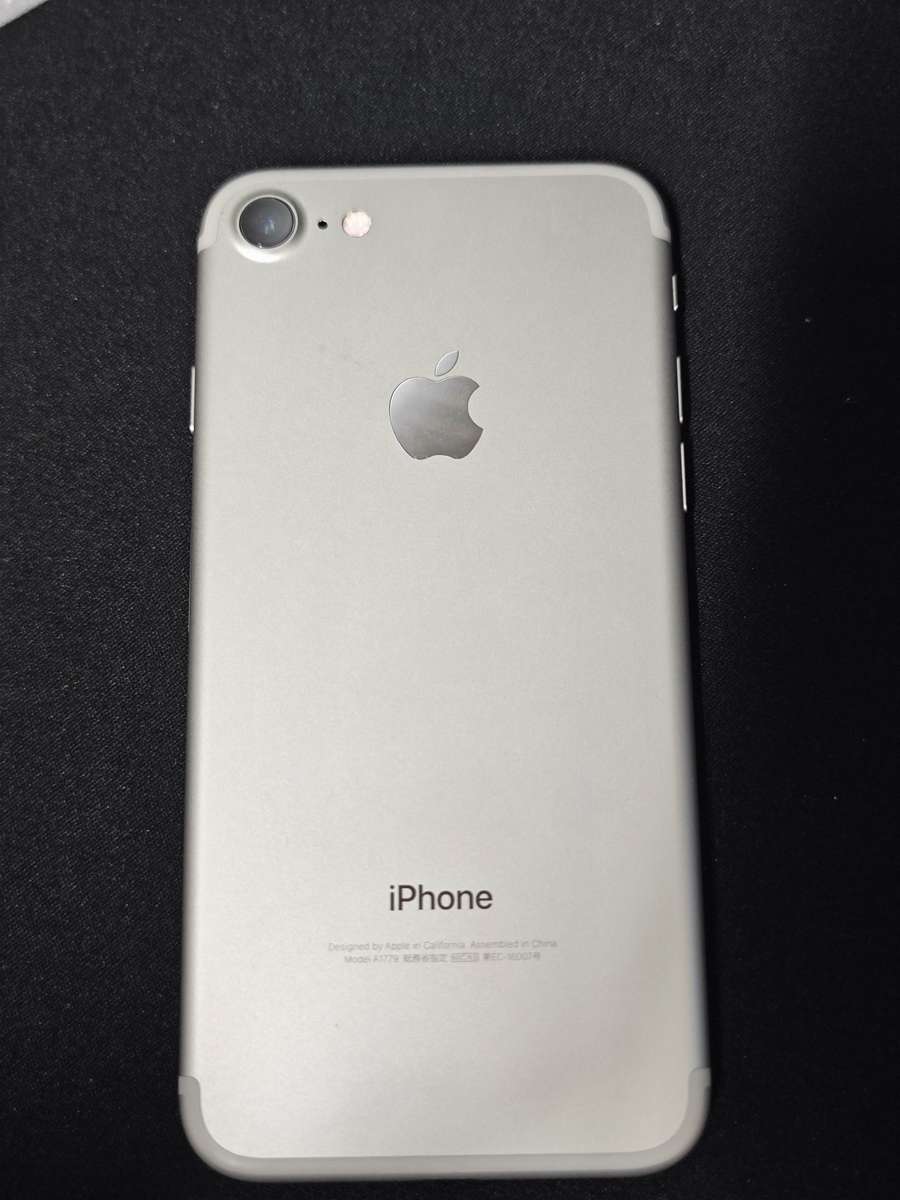 Apple - iPhone 7 128GB Silver - Refurbished for sale in Eshowe (ID ...
