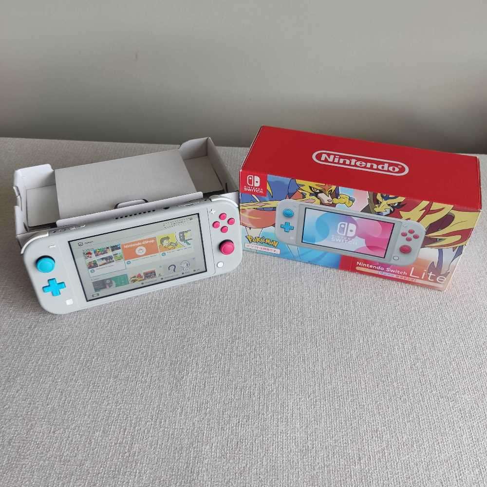 Nintendo - Nintendo Switch Lite Zachian and Zamazenta Limited Edition ...