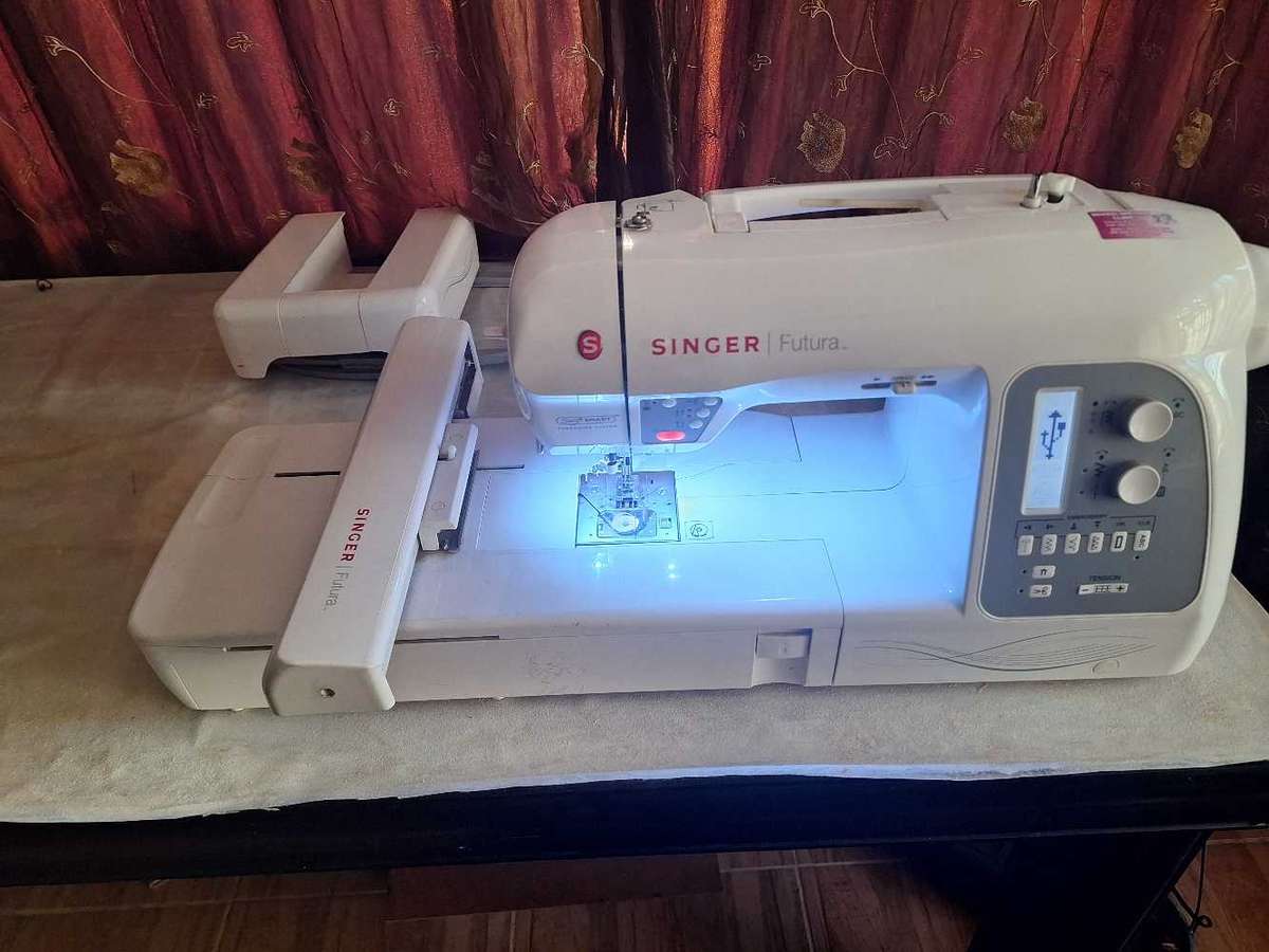 Sewing Machines & Overlockers - SINGER futura xl550 embroidery machmacine was listed for 0.00 on ...
