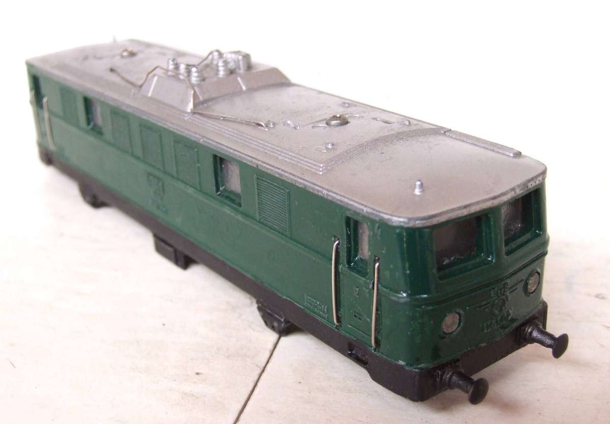 Locomotives - MARKLIN HO: Vintage All Metal "OBB 1141-02" Electric ...