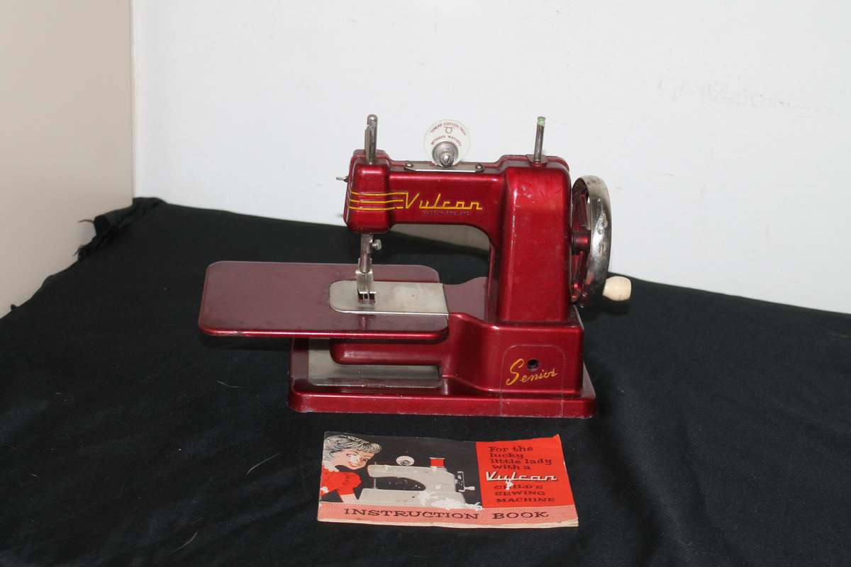 Other Antiques & Collectables - Vulcan Senior Children's Sewing Machine ...