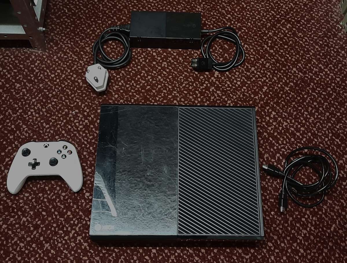 Xbox - Xbox One Console for sale in George (ID:637341955)