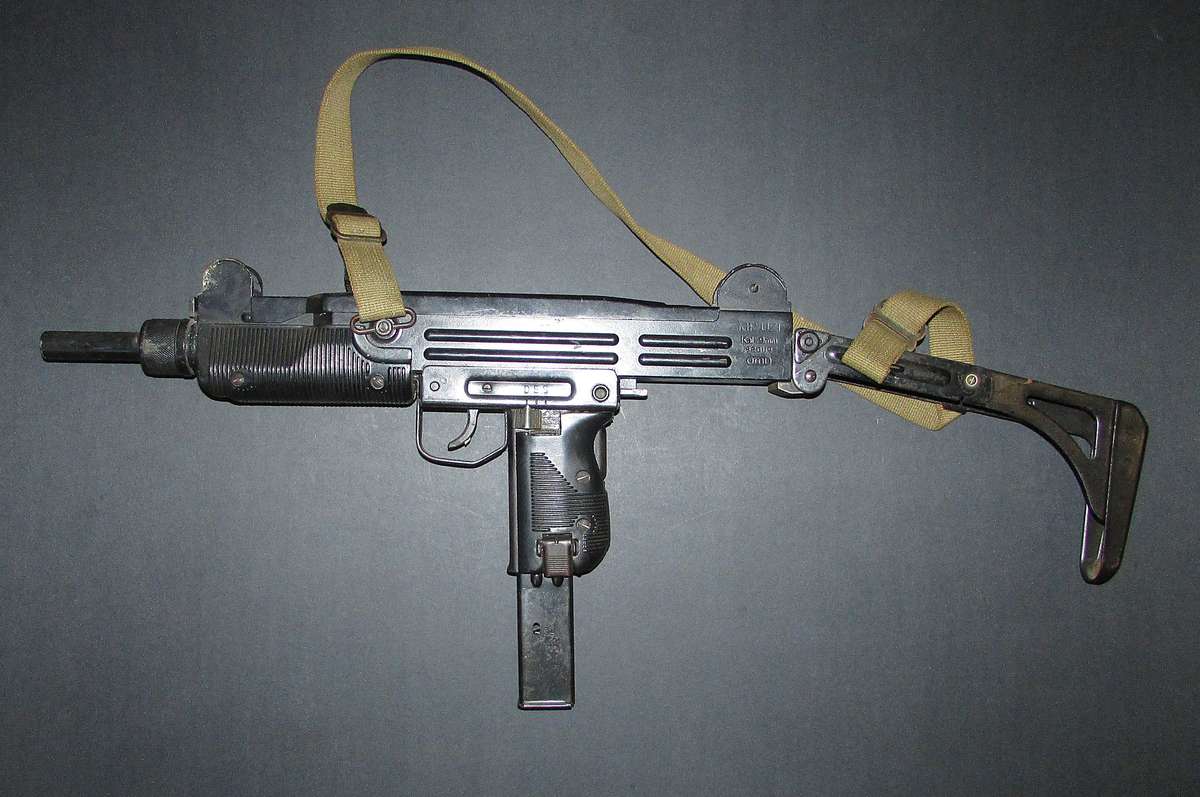 Bayonets - Full Size Replica - Cap Plug Firing IMI UZI Sub-Machinegun ...