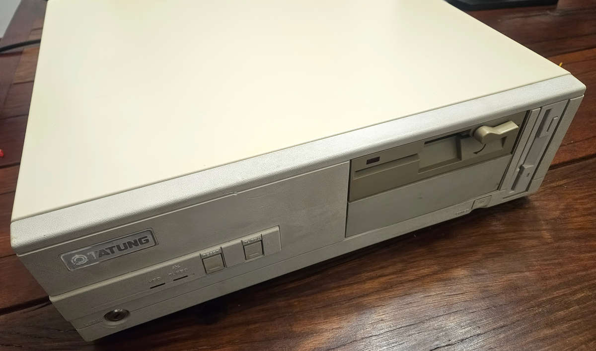 Vintage - Vintage Desktop Computer- Tatung 386SX 1988 for sale in Villiersdorp (ID:622986794)