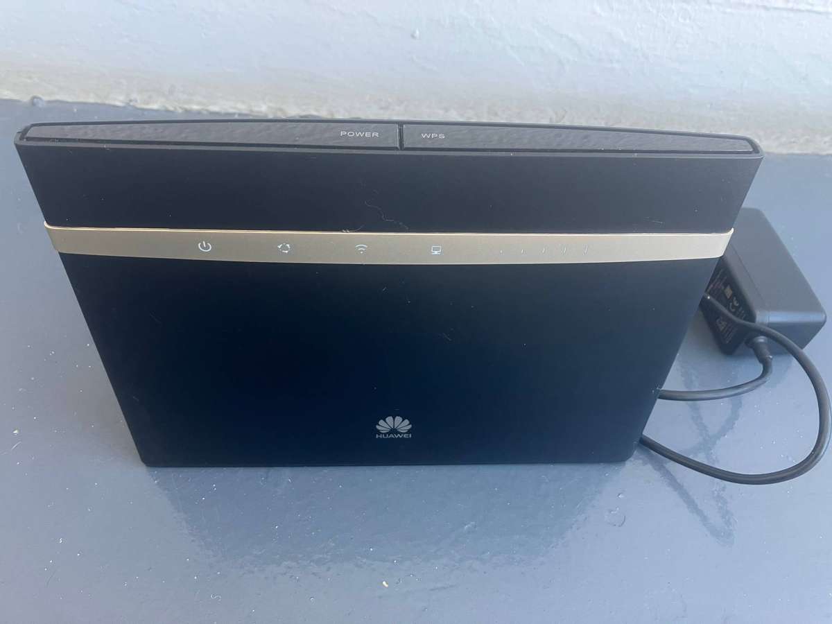 Apple - Huawei B525 LTE router for sale in Port Elizabeth (ID:658756344)
