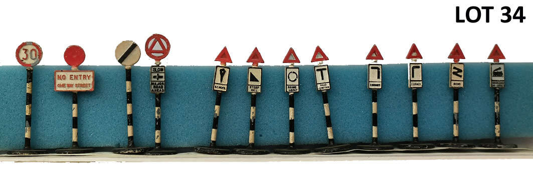 Accessories, Parts & Displays - Dinky Toys - #47 Road Signs [#2] (Lot ...