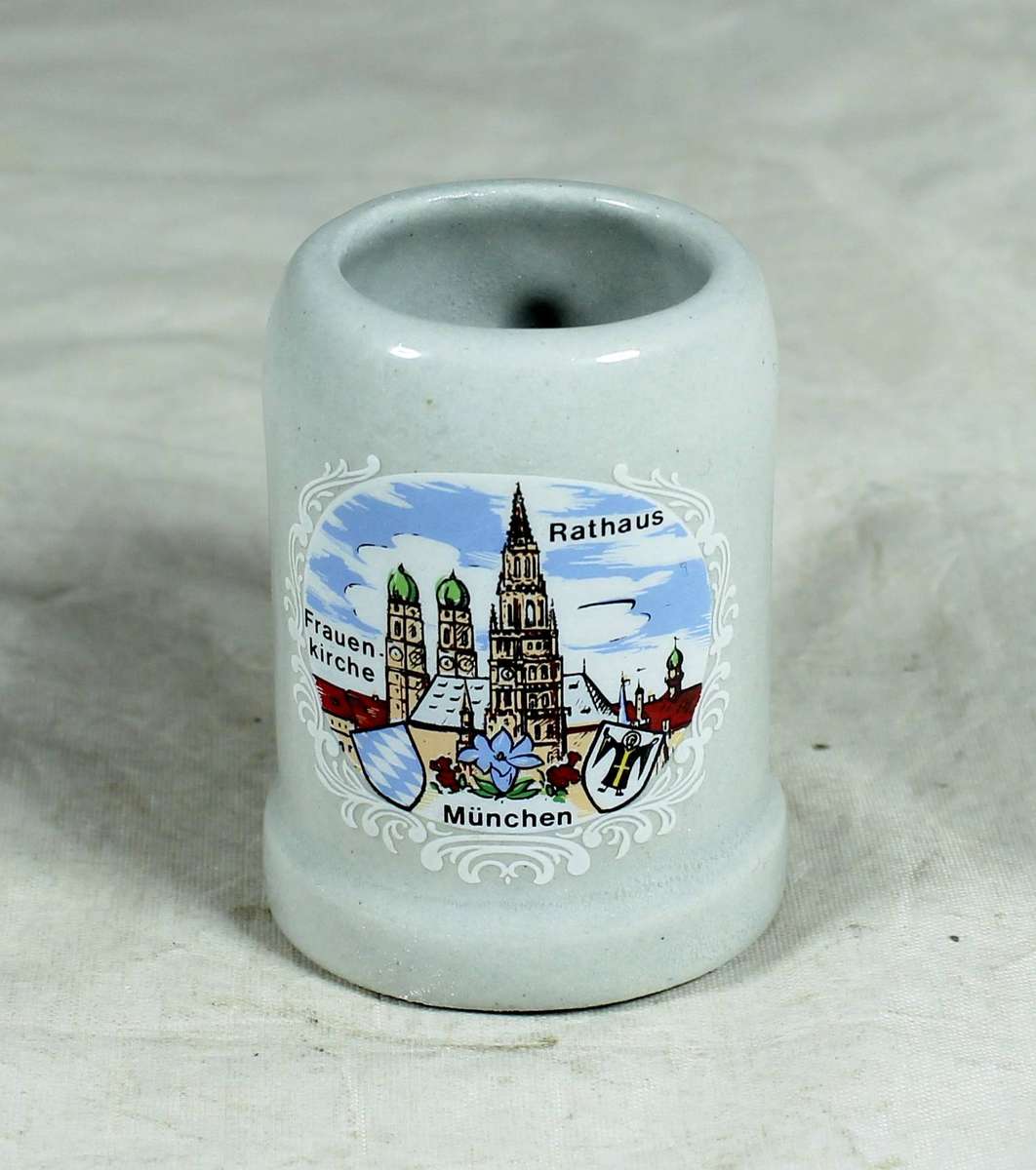 Other Ornaments - Small ceramic tot measure - Munchen for sale in ...
