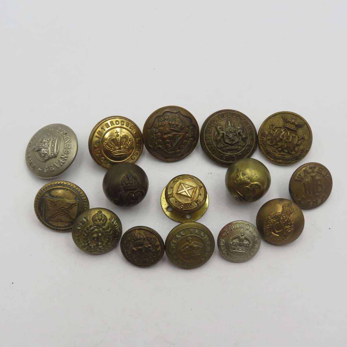 International Badges & Insignia - Lot of 15 Military uniform buttons ...