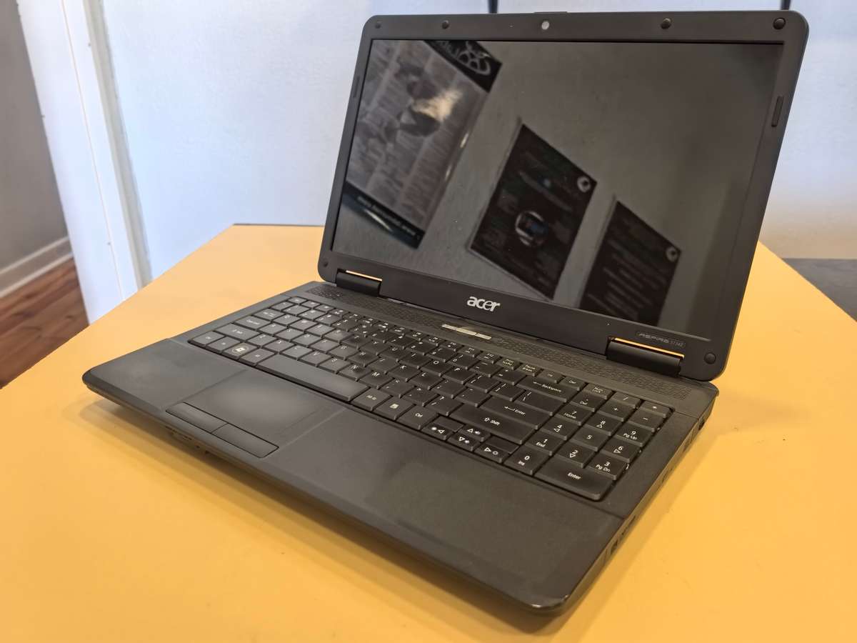 Laptops & Notebooks - Acer Aspire 5734z - Intel Pentuim T4500 @2.30GHz ...
