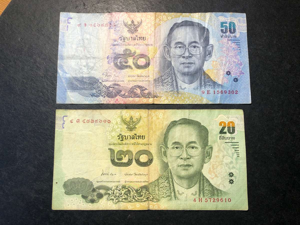Asia - Pair of Modern Thai banknotes - 20 baht and 50 baht - King Rama ...