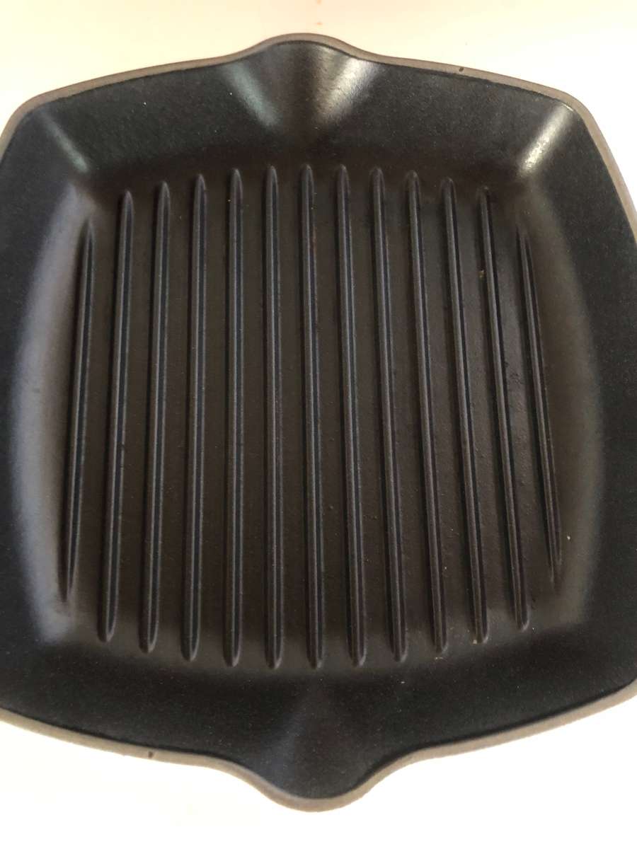 Pans - Le Creuset 30cm cast iron griddle / skillet pan - White was sold ...