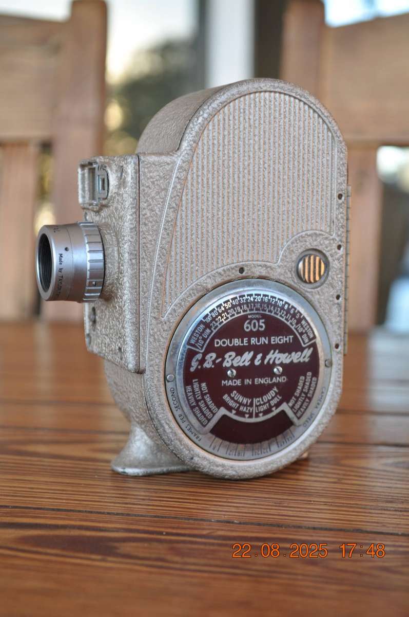 Movie Recorders - Vintage Bell and Howell 605 8mm Movie Film Camera for ...