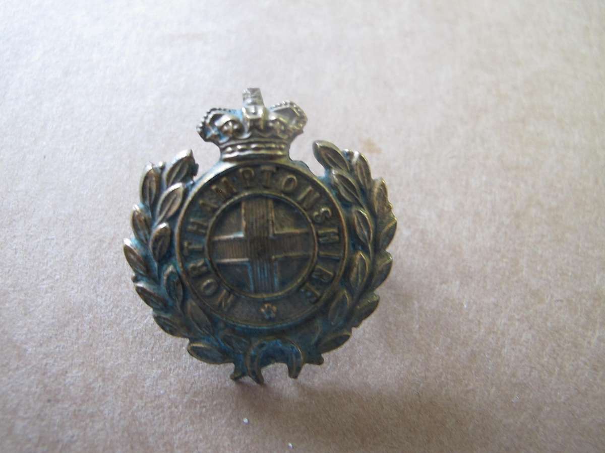 International Badges & Insignia - Great Britain - The Northamptonshire ...