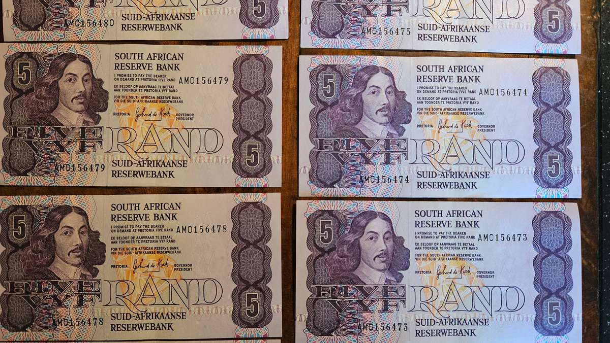 GPC de Kock - South African R5 Bank Note G de Kok was sold for 152.00 on 21 Aug at 21:16 by Mr ...