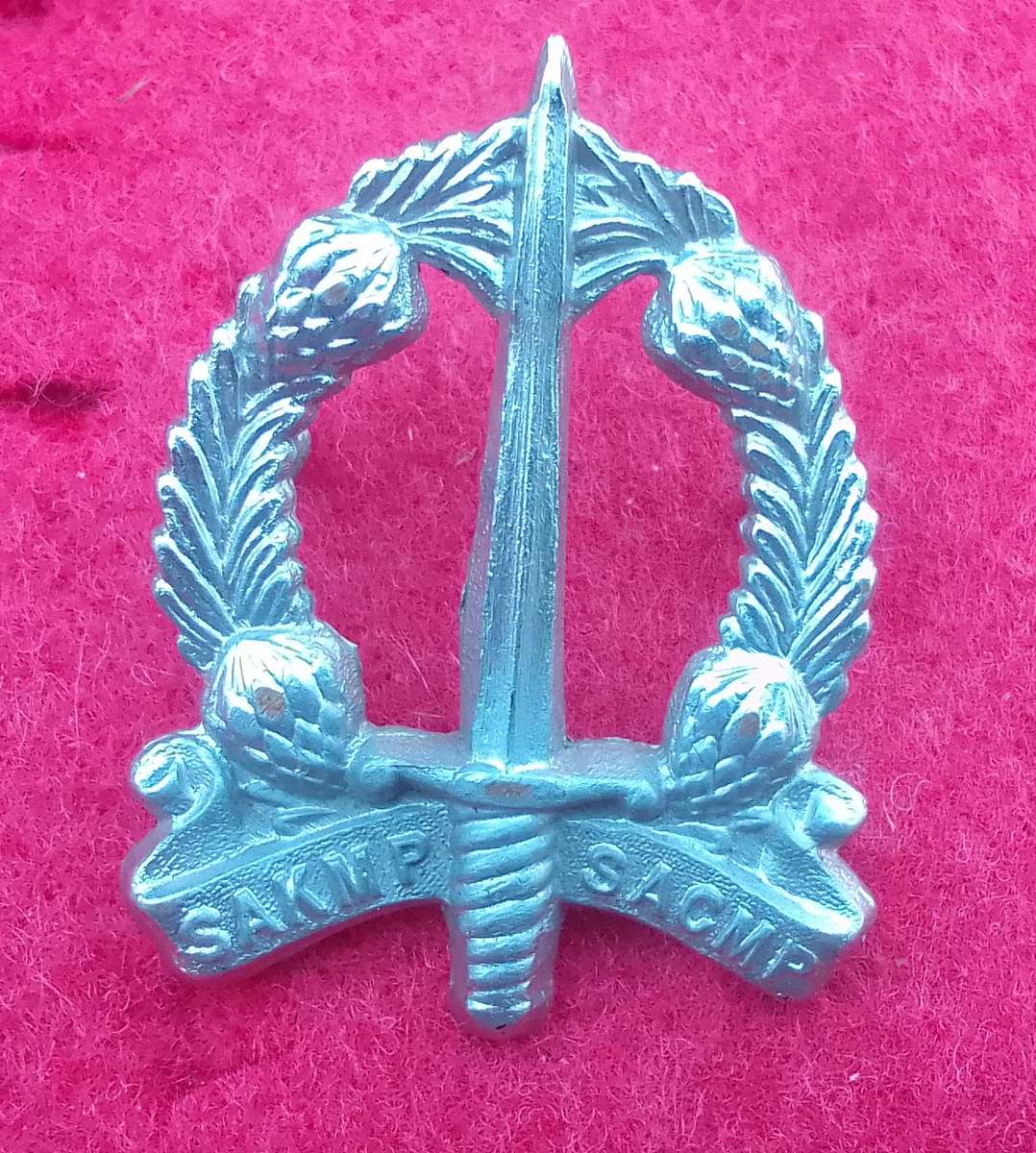South African Army - SOUTH AFRICAN CORPS OF MILITARY POLICE CAP BADGE ...