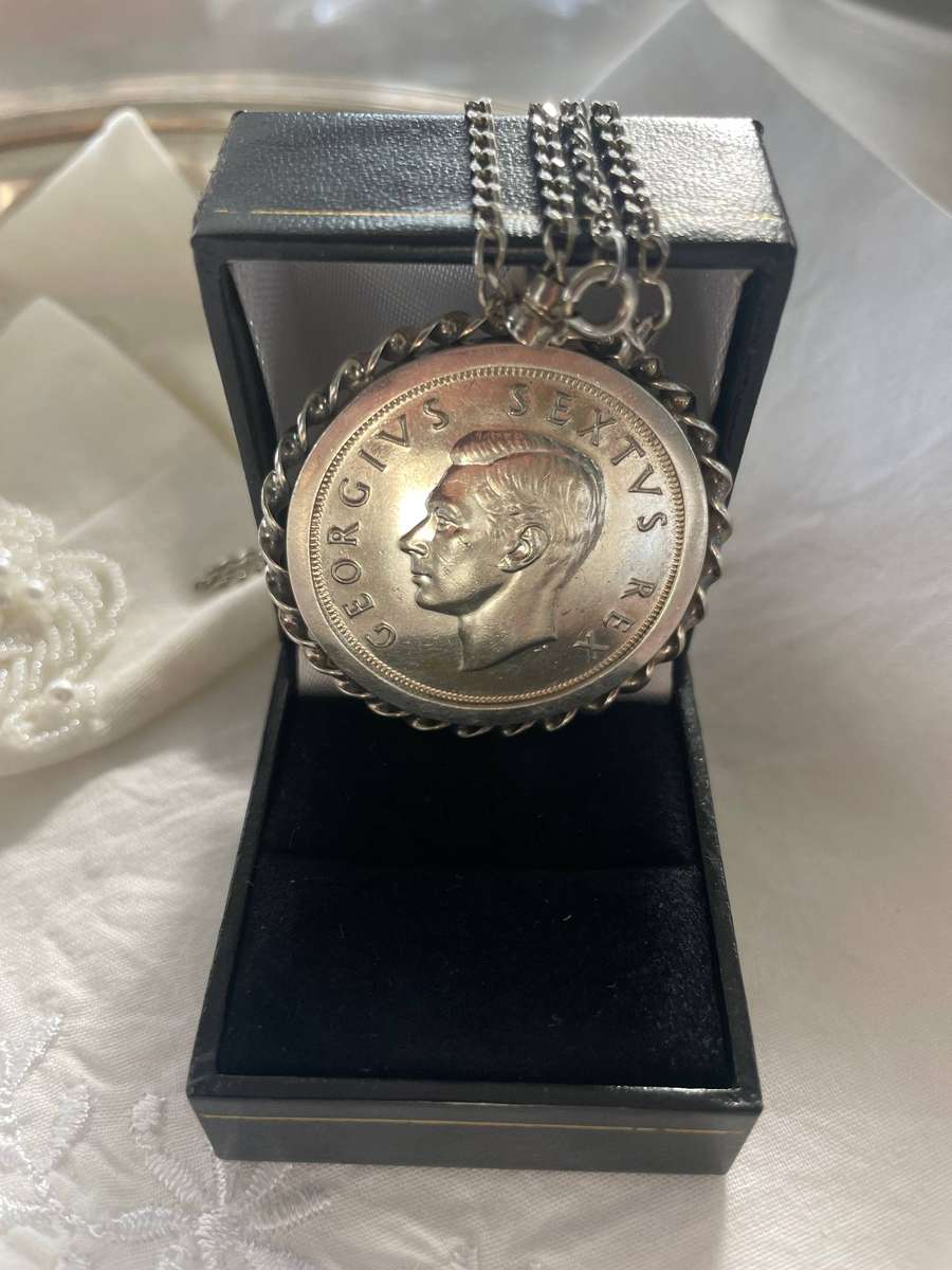 Other Antiques & Collectables - 1952 SA Union 5 Shilling Pendant & .925 ...