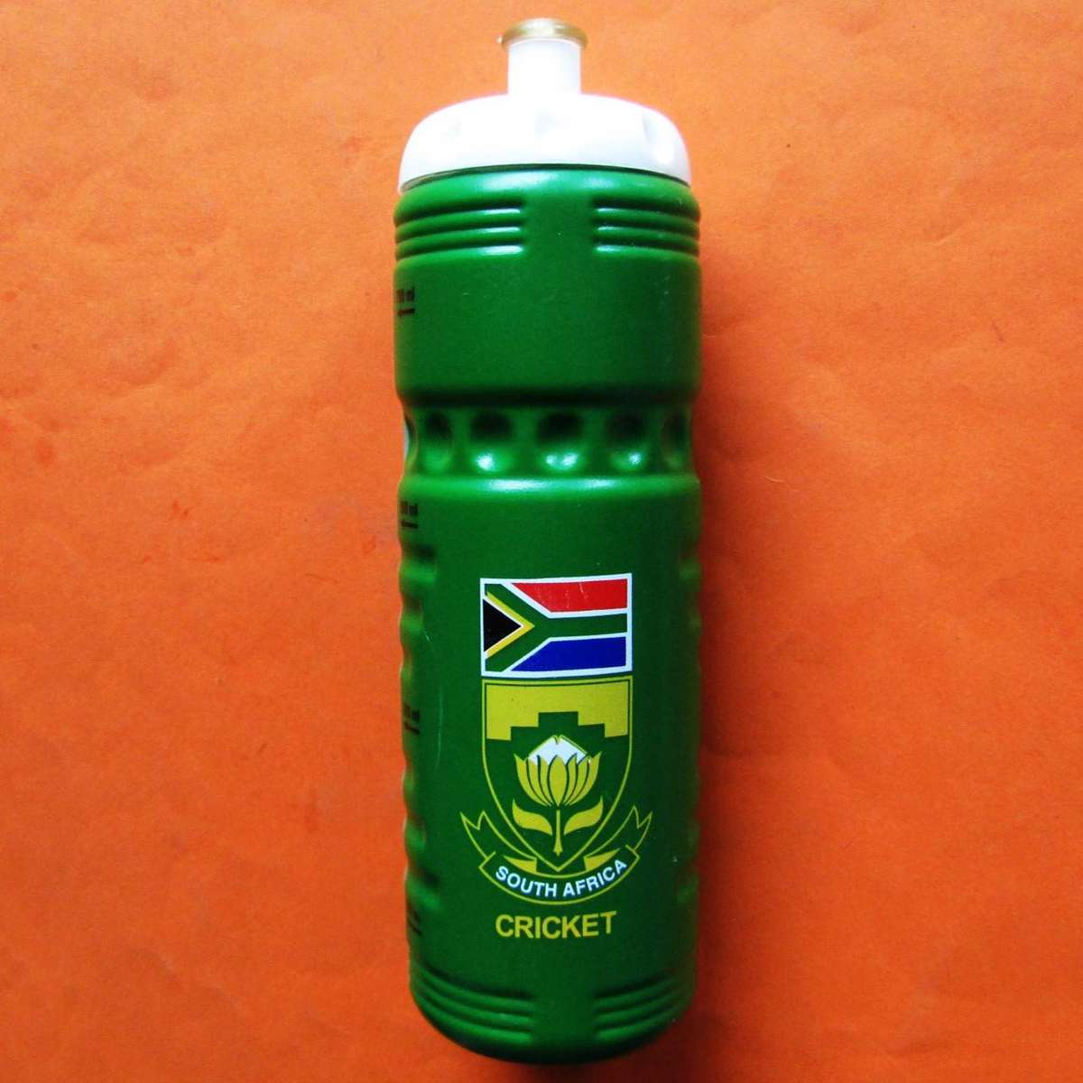 Sporting Memorabilia - Old SA Cricket Water Bottle was listed for 0.00 ...