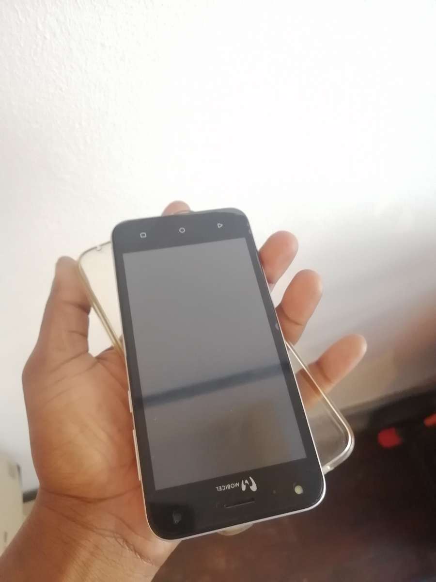 Devices - Mobicel MX3, Dual SIM still new Pouch included was listed for 539.00 on 16 Sep at 14: ...