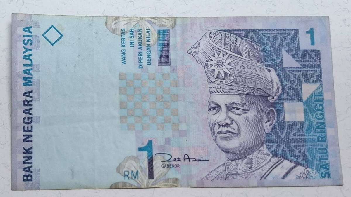 Asia - 2000 - Malaysia - 1 Ringgit - Signature : Dr. Zeti Akhtar Aziz ...