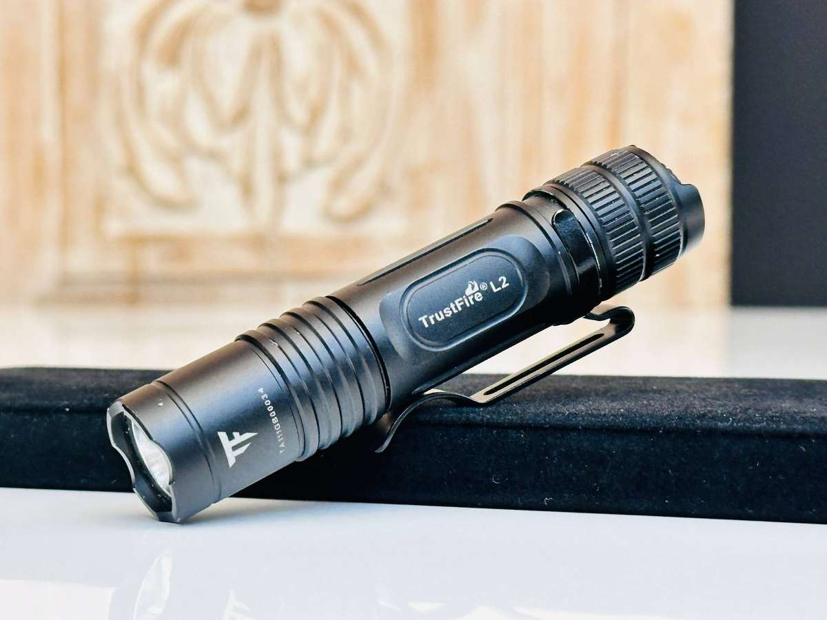 Torches & Headlamps - 1000 Lumens Led Tactical Trust Fire Torch for ...