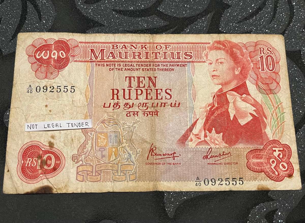 Australia & Oceania - Bank of Mauritius 10 Rupees Note Queen Elizabeth ...