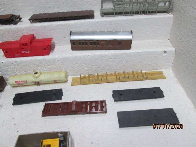 Scenery - HO / OO SCALE - GOODS SCRAP YARD (X2 BEER BOXES FULL) for ...