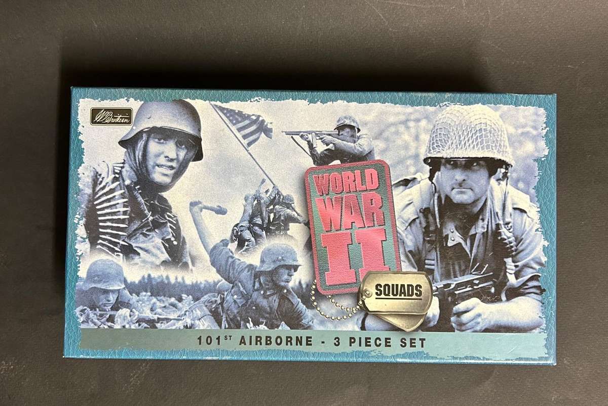 Vintage Toys - Britains WW2 101 1st airborne soldiers was sold for 530.00 on 23 Jul at 21:16 by ...