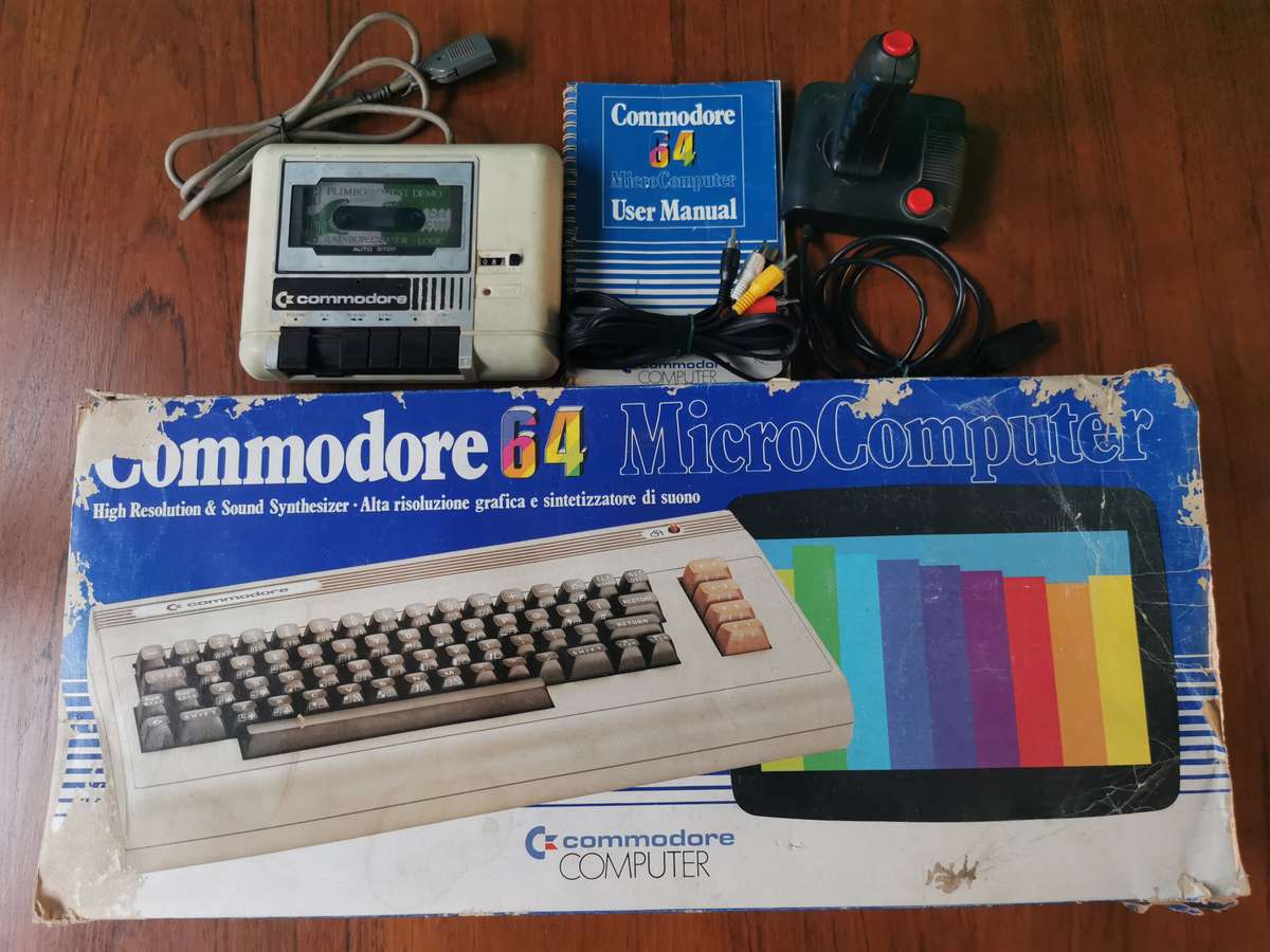 Vintage - Commodore 64 working for sale in Cape Town (ID:636420943)